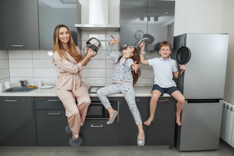 6 Australian single parent support groups you need to join now